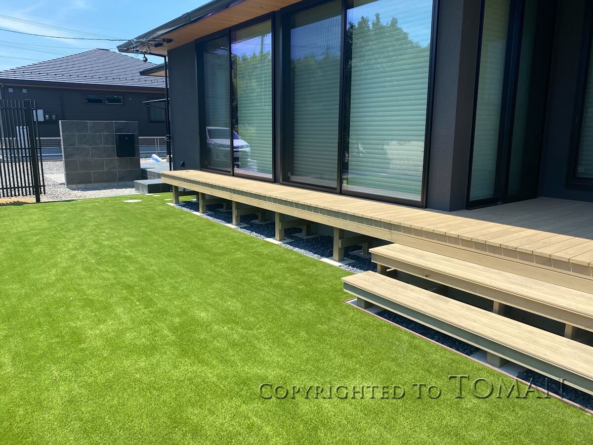 一面に人工芝を敷き詰めた広々ガーデン 三重県四日市市 H様邸 22620 | 東万